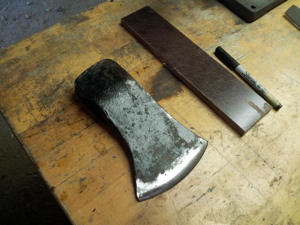 Help I.D.ing this axe head | BladeForums.com