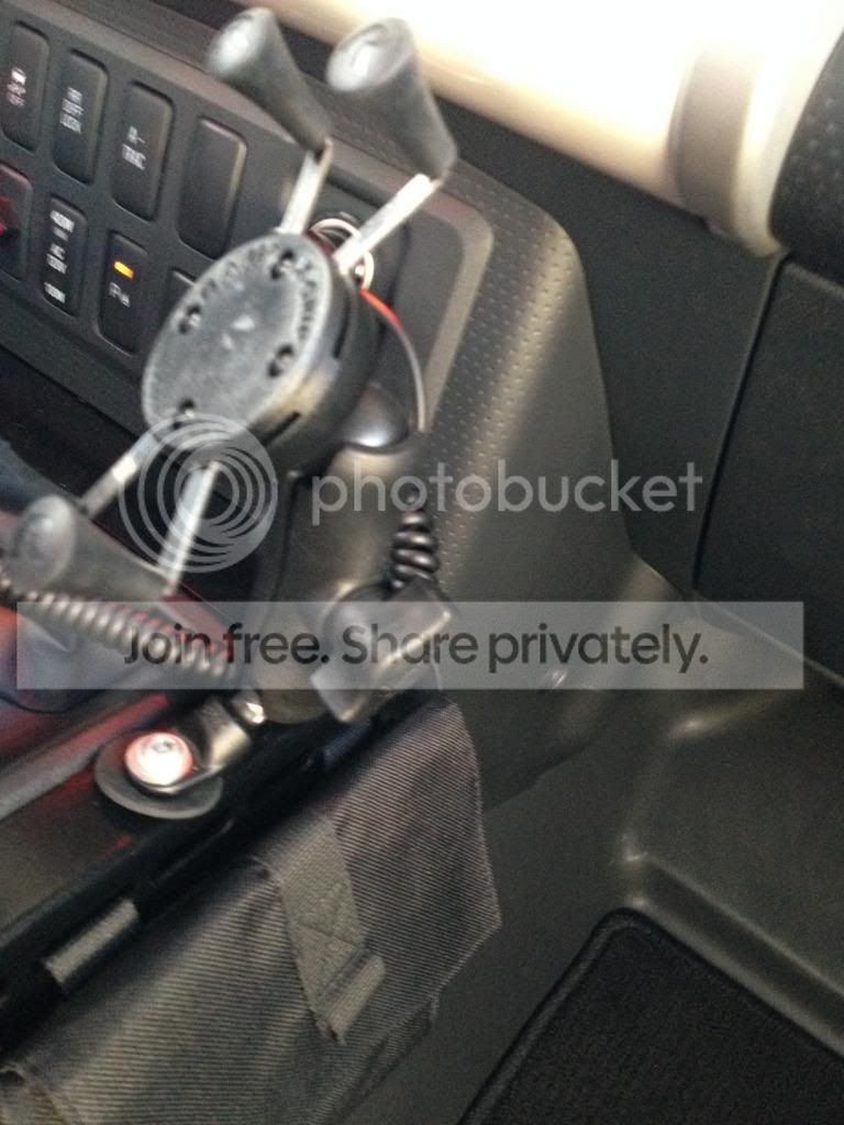 RAM cellphone mount on MPAC straddle | Toyota FJ Cruiser Forum