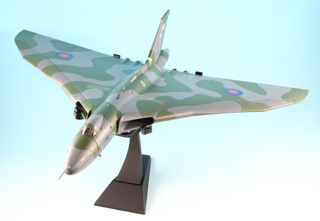 Corgi Avro Vulcan B2, XH558, Return to Flight, AA27201 - Diecast Model ...