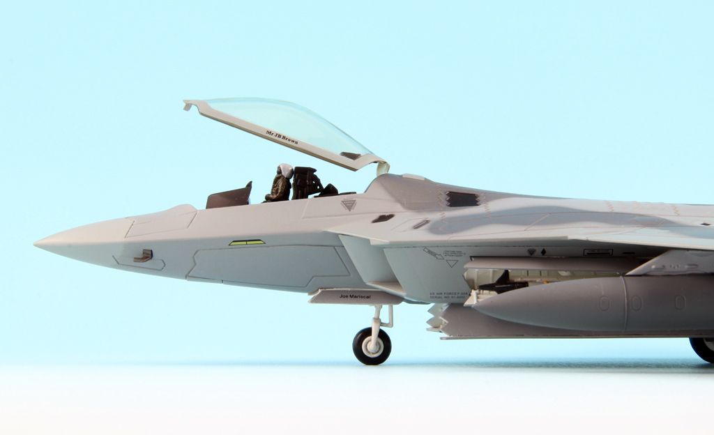 HM Lockheed F/A-22 Raptor #91-4002 "Raptor 02" Edwards AFB HA2812 ...