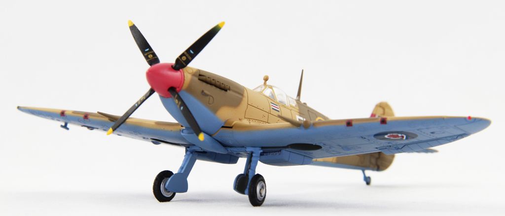 GeminiAces Spitfire Mk IX, Colin Gray, GARAF1010 - DA.C